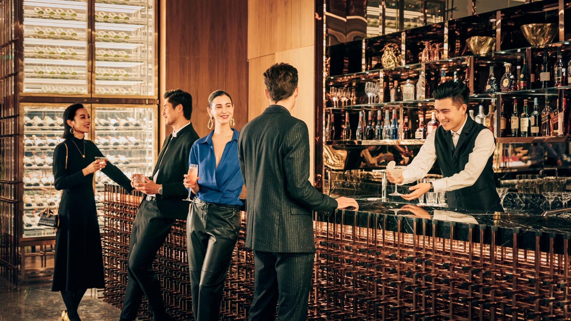 Hotel Bar in Singapore | Pullman Singapore Orchard